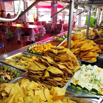 Marisquero Buffet de Mariscos Miramontes | Sabores Locales